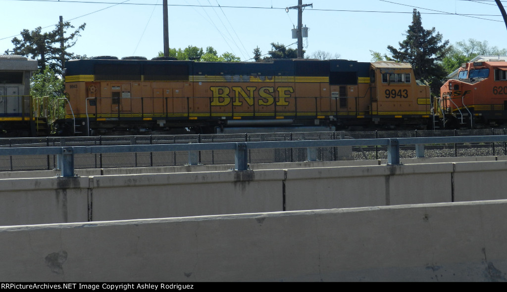 BNSF 9943